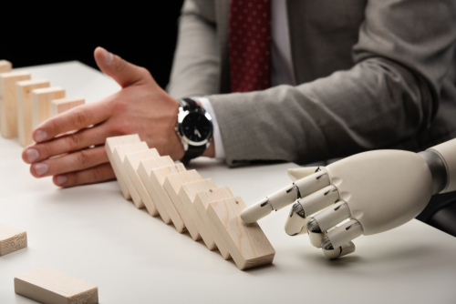 Machine Learning Pitfalls – 5 Common Myths and How to Avoid Them ...